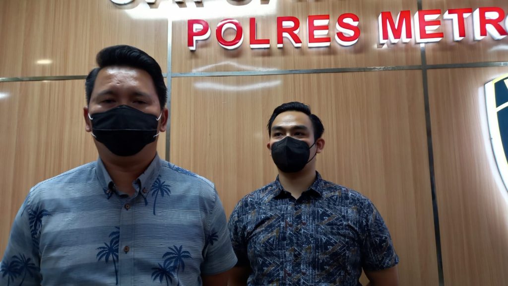 Lengkapi Keterangan Penyidik, Artis Pemeran Ganteng ganteng Serigala ...